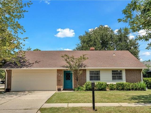 765 Ridgewood Dr, Mandeville, LA 70471