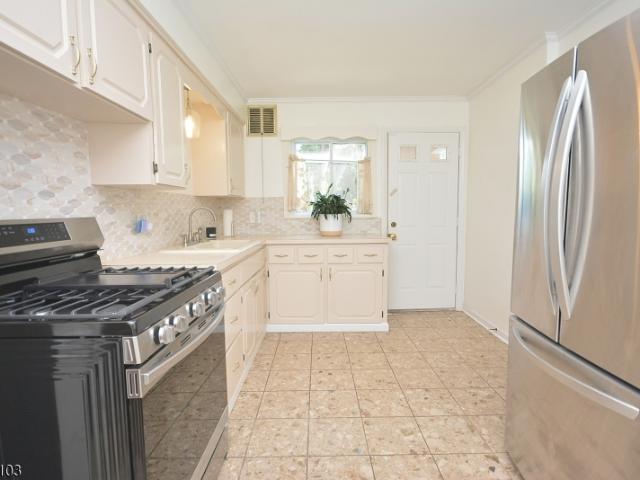 765 W 7Th St