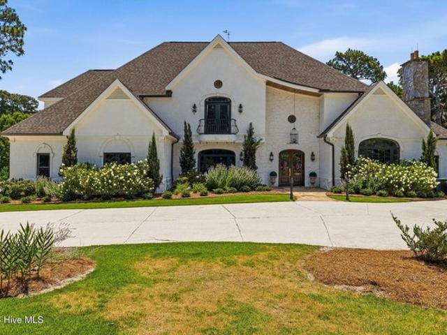 765 Yadkin Rd, Southern Pines, NC 28387