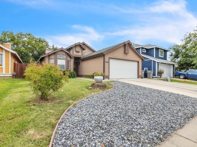 7666 Bluebrook Way, Sacramento, CA 95823