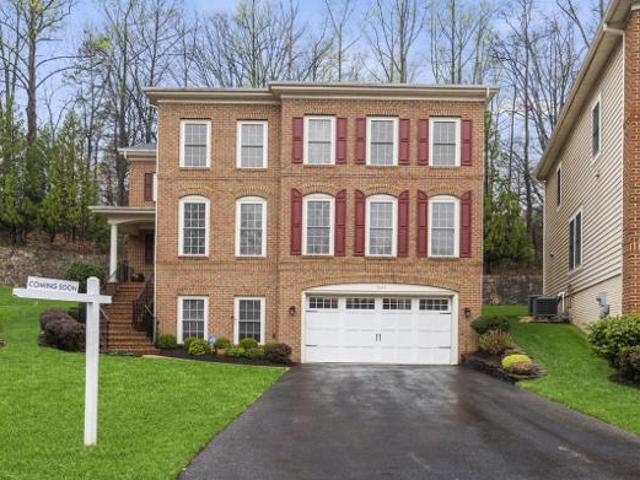 7667 Oak Field Ct, Springfield, VA 22153