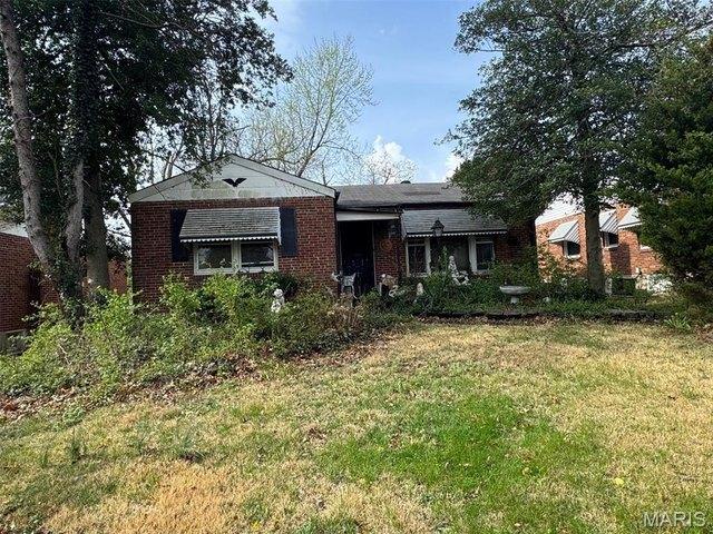 7668 Horatio Dr, Saint Louis, MO 63121