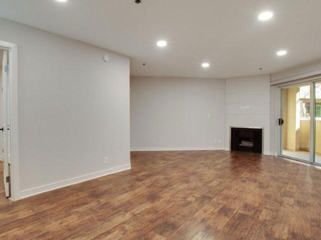 7660 Beverly Boulevard 115