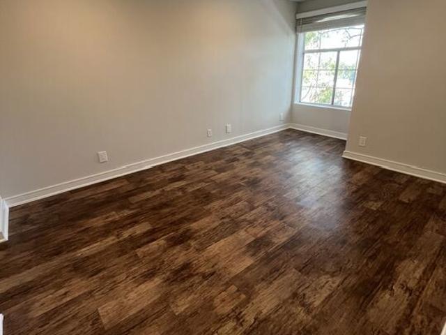 7660 Beverly Boulevard 407