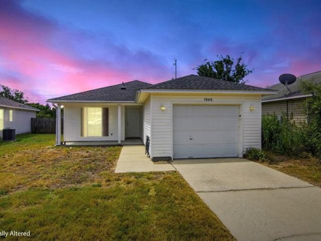 7660 Chablis Cir, Navarre, FL 32566