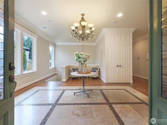 7661 NE 14th St, Medina, WA 98039 | MLS #2511 | Compass