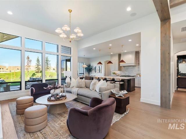 7661 W Starwood Ct