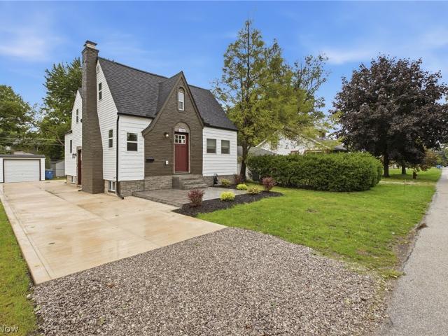 766 Cherokee Trail