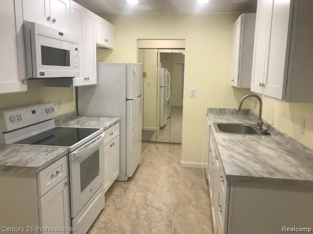 766 E Fox Hills Drive # 152