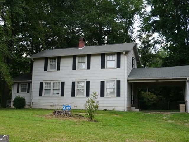 766 Pineridge Dr, Forest Park, GA 30297