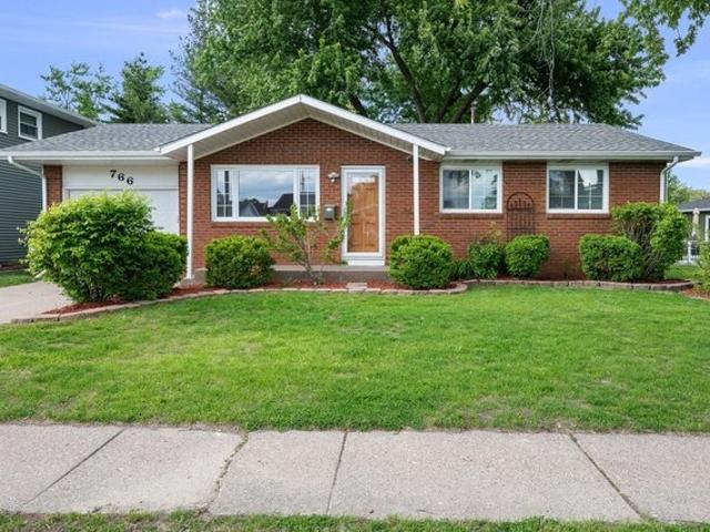 766 W 43rd St, Davenport, IA 52806