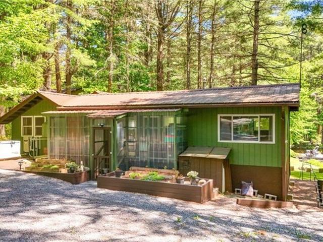 7674 N Shore Rd, Glenfield, NY 13343