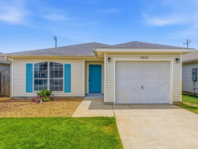 7674 Chablis Cir, Navarre, FL 32566