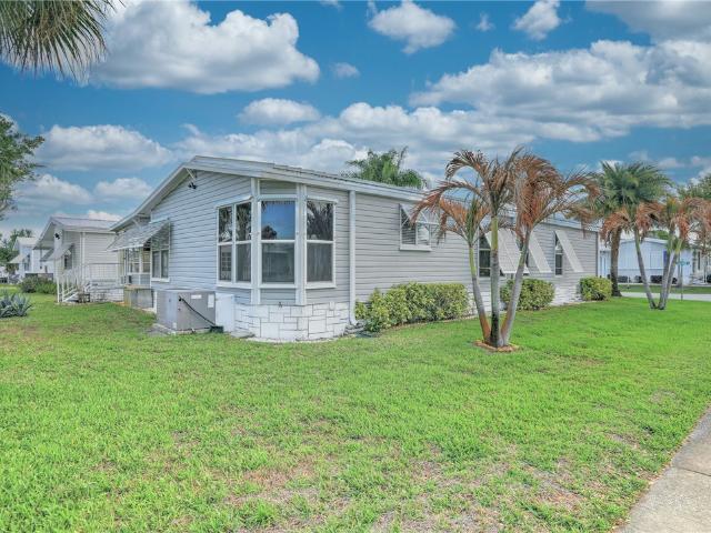 7674 Longhorn Ave, Micco, FL 32976 | MLS #295441