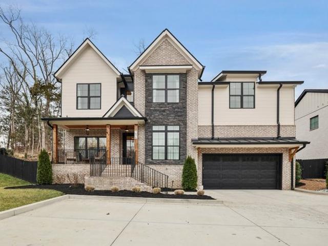 7674 Sawyer Brown Rd, Nashville, TN 37221