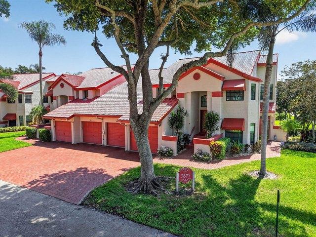 7677 Lexington Club Blvd Apt B, Delray Beach, FL 33446