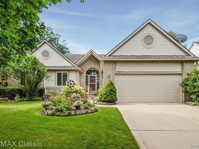 7671 Vamoco Dr, Waterford Township, MI 48327
