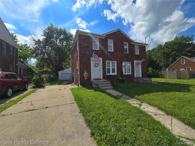 7671 7 Evergreen Avenue