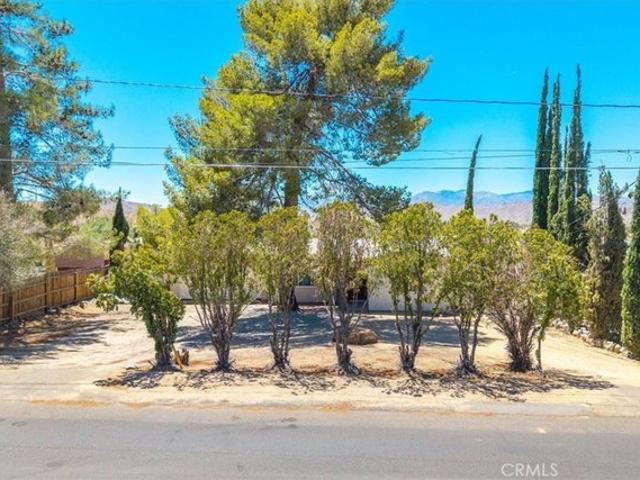 7672 Warren Vista Ave, Yucca Valley, CA 92284