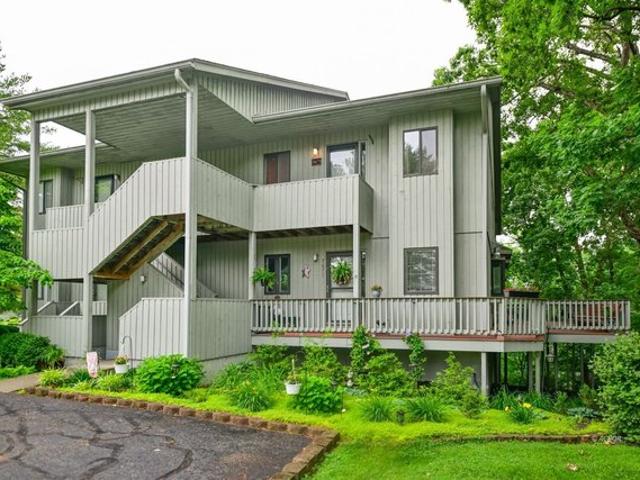 7673 Woodmere Dr Unit 27, Athens, OH 45701