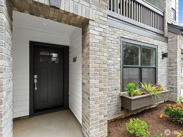 767 7th Ave NW, Issaquah, WA 98027