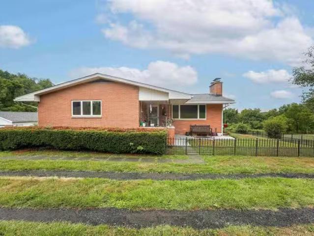 767 Fairchance Road, Morgantown, WV 26508 654676770