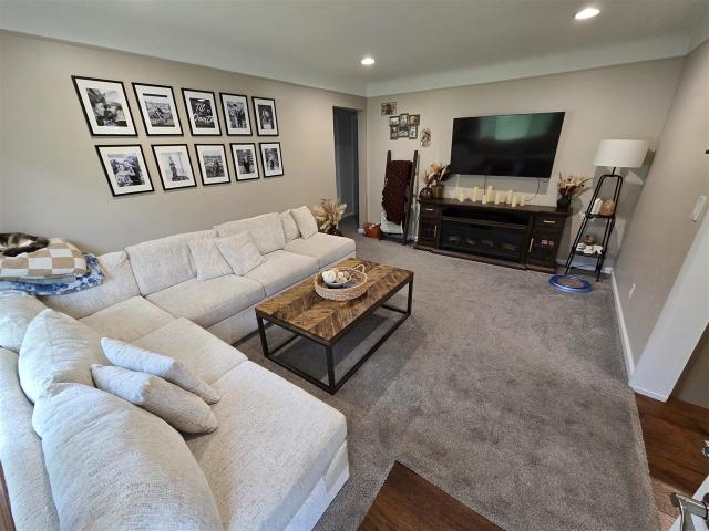 7685 Metz Drive