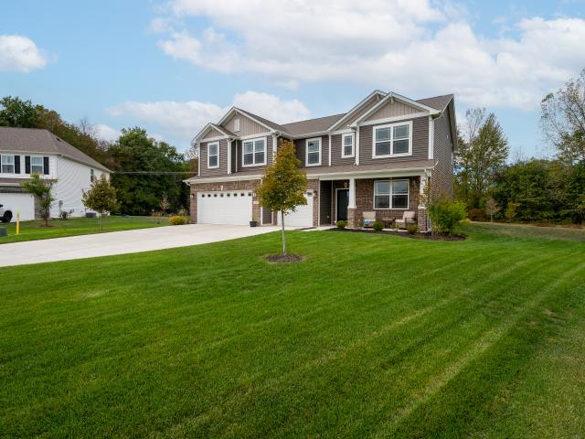 7686 Rolling Green Dr, Plainfield, IN 46168 | Compass