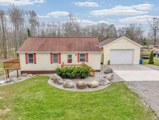 7687 Stoneschool Rd, Houghton Lake, MI 48629