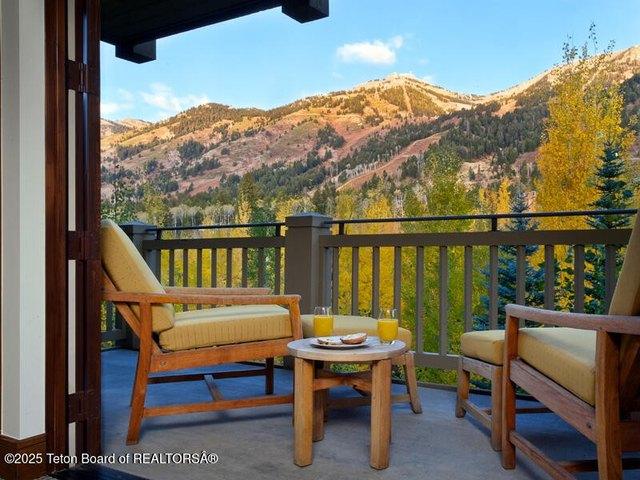 7680 Granite Loop Rd Unit 557, Teton Village, WY 83025