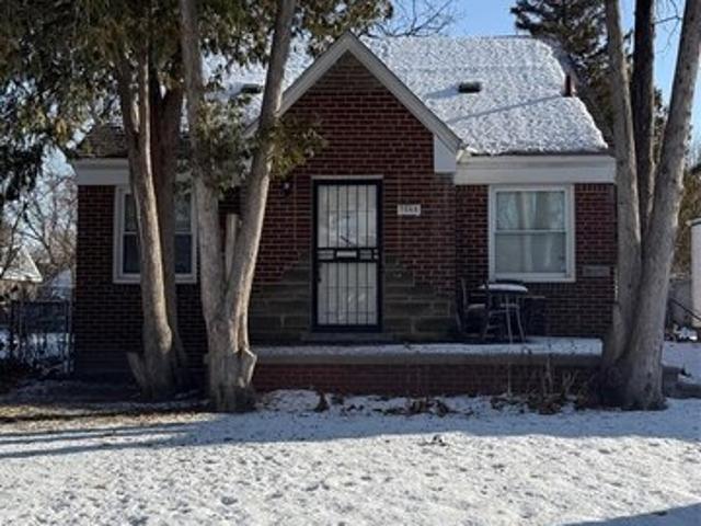 7682 Piedmont St, Detroit, MI 48228