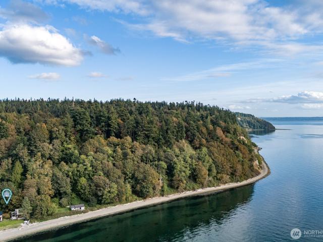 7683 Maxwelton Rd, Clinton, WA 98236 | MLS #2515 | Compass