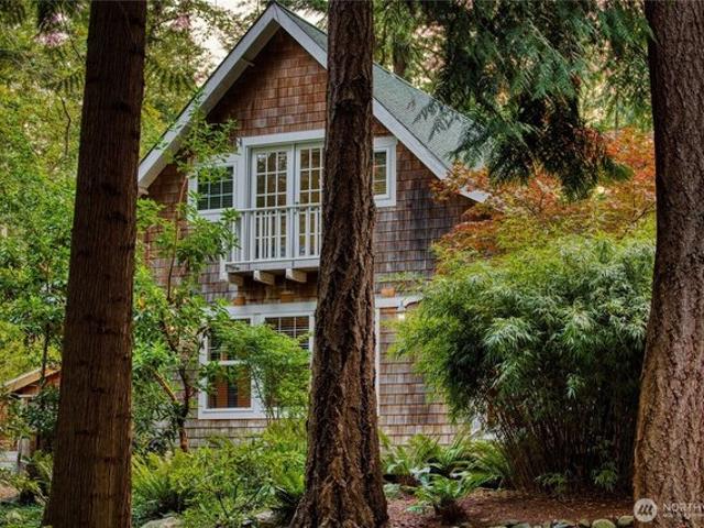 7683 Hideaway Ln, Anacortes, WA 98221
