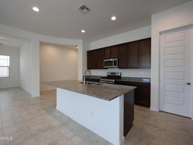 7683 w smoketree drive