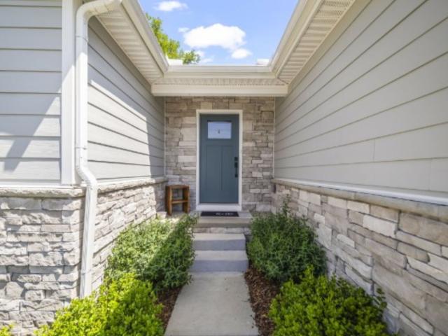 768 Cottage Dr