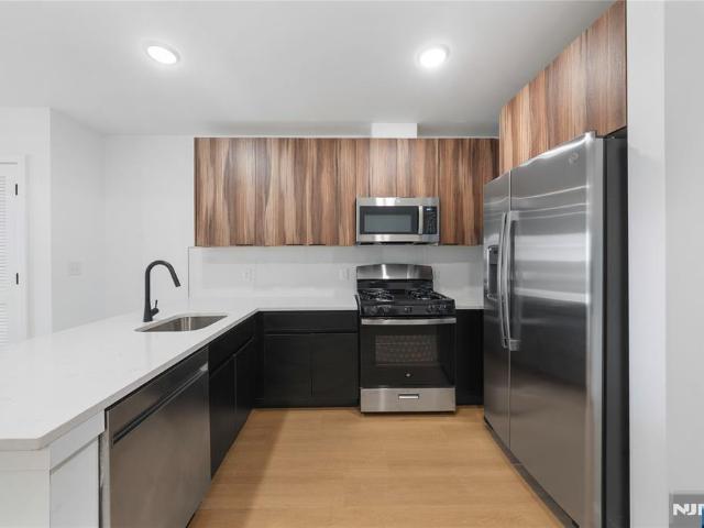768 Bergen Street # 4C