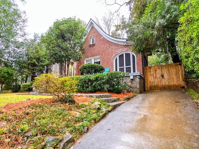 768 Brookridge Drive NE