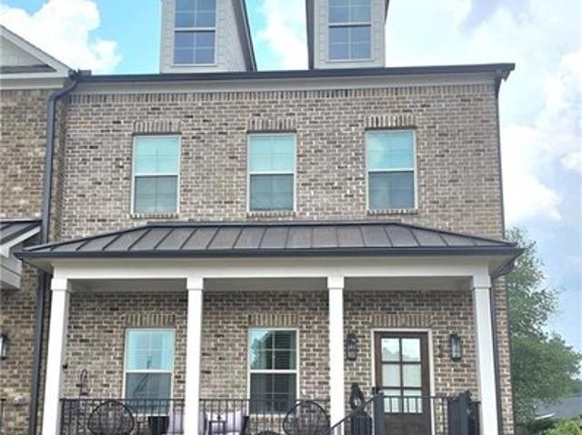 768 Honey Bee Ln, Lawrenceville, GA 30046