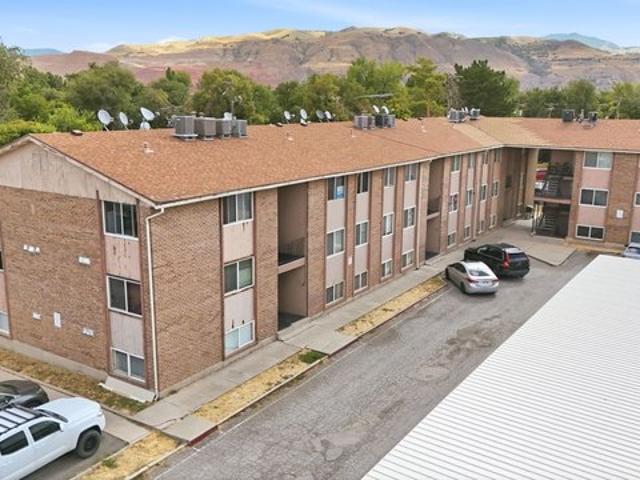 768 N Redwood Rd Apt 14, Salt Lake City, UT 84116
