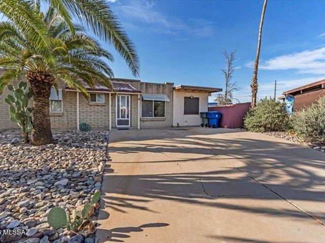 7694 E Queen Palm Cir, Tucson, AZ 85730