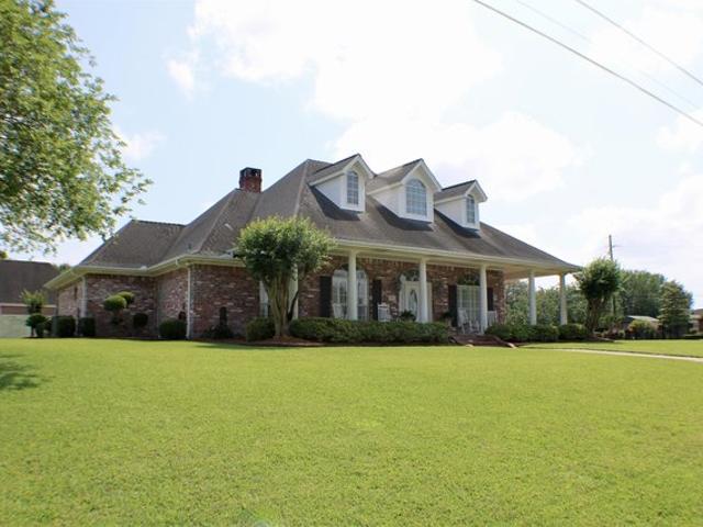 7695 Cobblestone Ter, Lumberton, TX 77657