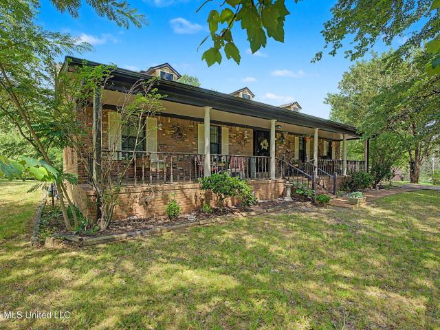 7695 Hummingbird Drive