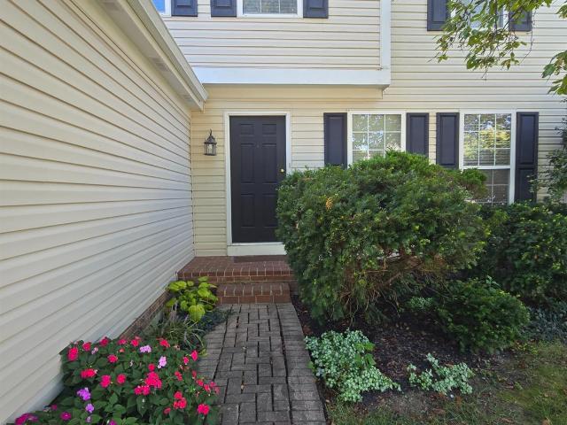7699 Livingston Drive
