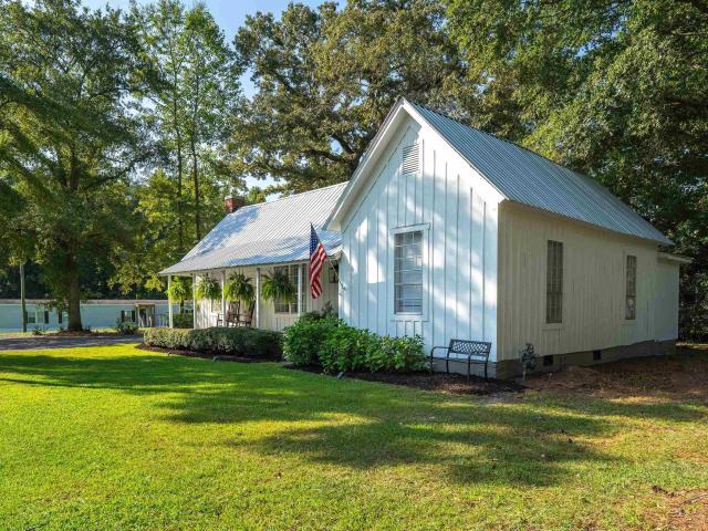7690 Highway 174
