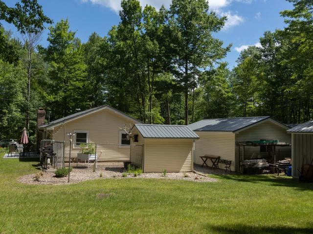7692 Lakeview Drive