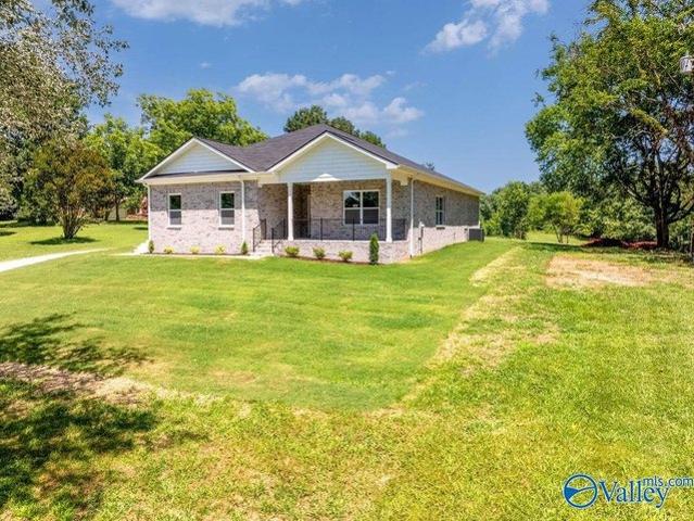 769 Billy D Harbin Rd, New Market, AL 35761