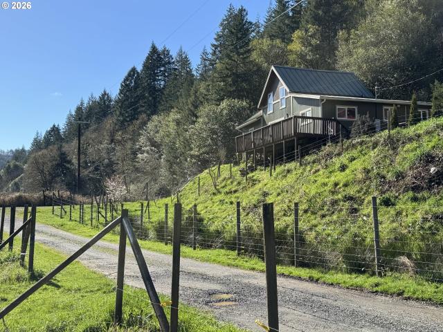 769 Deans Creek RD