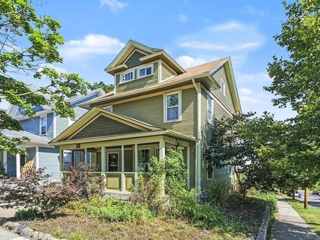 769 Hawthorne St NE, Grand Rapids, MI 49503