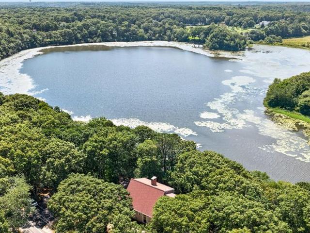 769 River Rd, Marstons Mills, MA 02648
