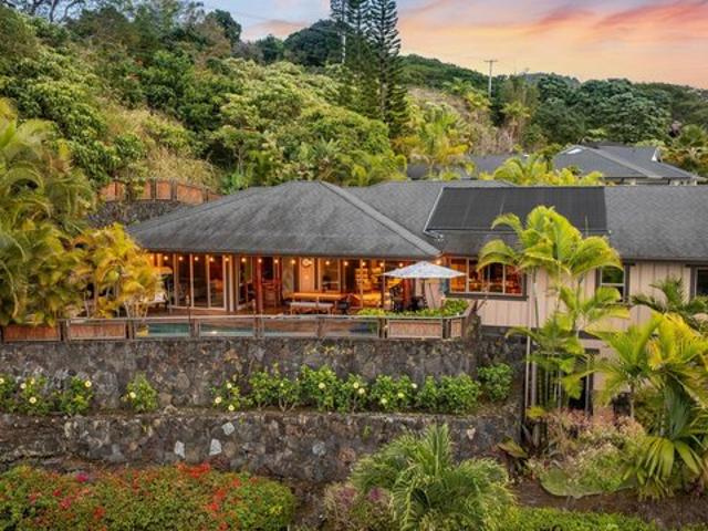 76 1000 S Pakalakala Pl, Kailua Kona, HI 96740